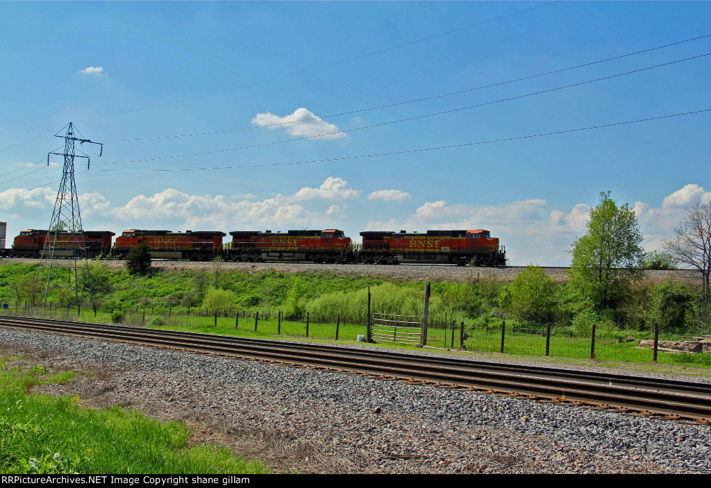 BNSF 4851 Heads Eb with a hot z train.